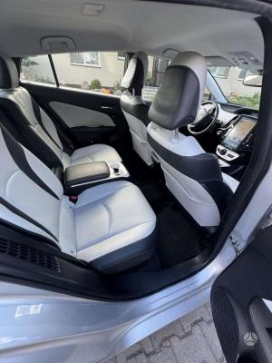 Серый Тойота Prius Prime 2019 в Вильнюс, объемом двигателя 1.80 л и пробегом 135 тыс. км за 15600 €, фото 9 на AUTOMOTO.COM.LV
