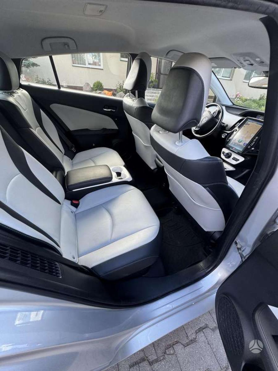 Серый Тойота Prius Prime 2019 в Вильнюс, объемом двигателя 1.80 л и пробегом 135 тыс. км за 15600 €, фото 9 на AUTOMOTO.COM.LV