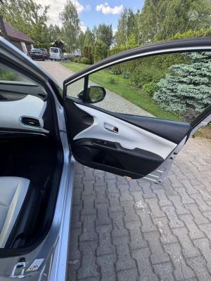 Серый Тойота Prius Prime 2019 в Вильнюс, объемом двигателя 1.80 л и пробегом 135 тыс. км за 15600 €, фото 10 на AUTOMOTO.COM.LV