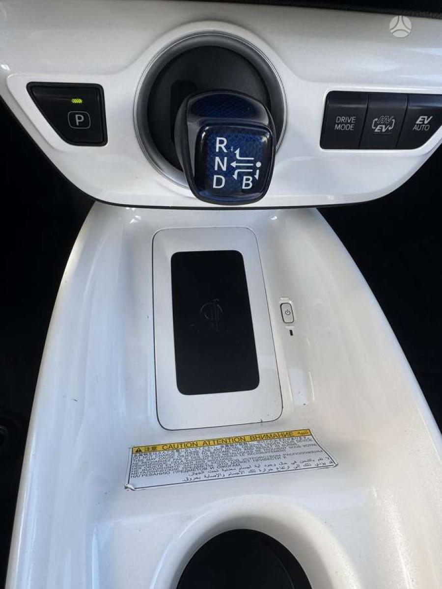 Серый Тойота Prius Prime 2019 в Вильнюс, объемом двигателя 1.80 л и пробегом 135 тыс. км за 15600 €, фото 21 на AUTOMOTO.COM.LV
