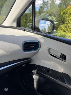 Серый Тойота Prius Prime 2019 в Вильнюс, объемом двигателя 1.80 л и пробегом 135 тыс. км за 15600 €, фото 24 на AUTOMOTO.COM.LV