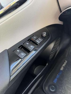Серый Тойота Prius Prime 2019 в Вильнюс, объемом двигателя 1.80 л и пробегом 135 тыс. км за 15600 €, фото 25 на AUTOMOTO.COM.LV
