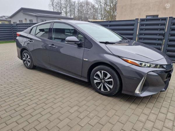 Тойота Prius Prime 2019 в Шяуляй, объемом двигателя 1.80 л и пробегом 151 тыс. км за 12900 €, фото 1 на AUTOMOTO.COM.LV