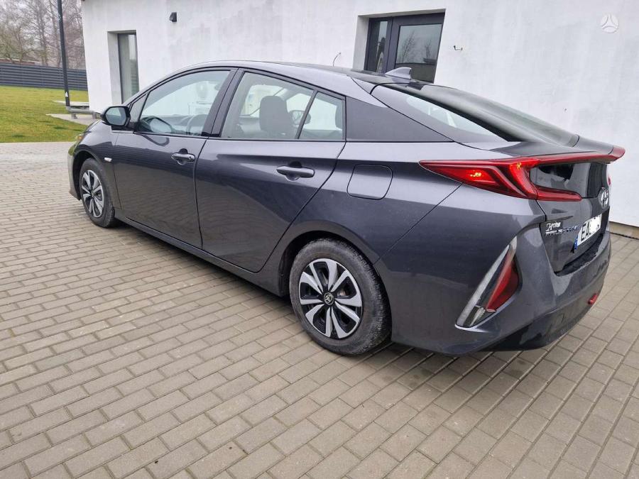Toyota Prius Prime 2019 Šauļi, ar dzinēja tilpumu 1.80 L un nobraukumu 151 tūkst. km par 12900 €, foto 4 vietnē AUTOMOTO.COM.LV