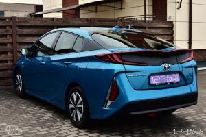 Toyota Prius Prime 2019 in Kretinga, with an engine capacity of 1.80 L and mileage of 102 thousand km for 13999 €, photo 7 on AUTOMOTO.COM.LV