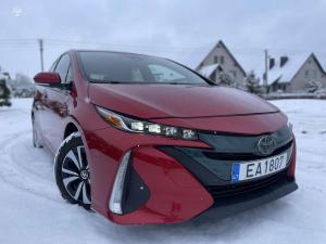 Red Toyota Prius Prime 2017 in Alytus, with an engine capacity of 1.80 L and mileage of 84 thousand km for 13500 €, photo  on AUTOMOTO.COM.LV