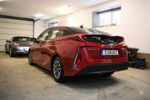 Sarkans Toyota Prius Prime 2021 Klaipėda, ar dzinēja tilpumu 1.80 L un nobraukumu 32 tūkst. km par 18800 €, foto 9 vietnē AUTOMOTO.COM.LV