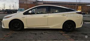 White Toyota Prius Prime 2019 in Klaipeda, with an engine capacity of 1.80 L and mileage of 87 thousand km for 14200 €, photo 2 on AUTOMOTO.COM.LV