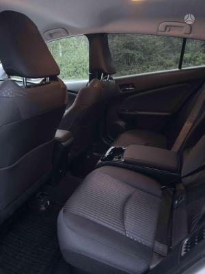 Balts Toyota Prius Prime 2019 Viļņa, ar dzinēja tilpumu 1.80 L un nobraukumu 178 tūkst. km par 14800 €, foto 9 vietnē AUTOMOTO.COM.LV
