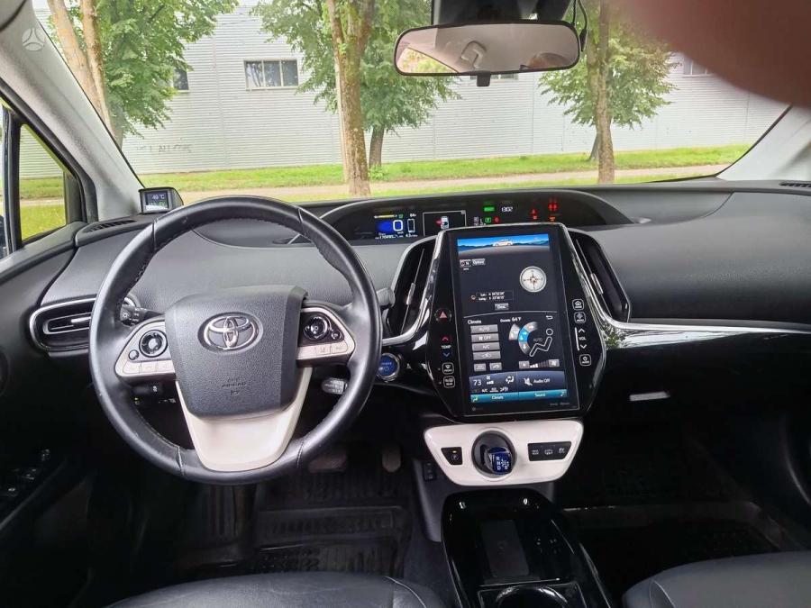 Balts Toyota Prius Prime 2017 Kauņa, ar dzinēja tilpumu 1.80 L un nobraukumu 170 tūkst. km par 12500 €, foto 12 vietnē AUTOMOTO.COM.LV