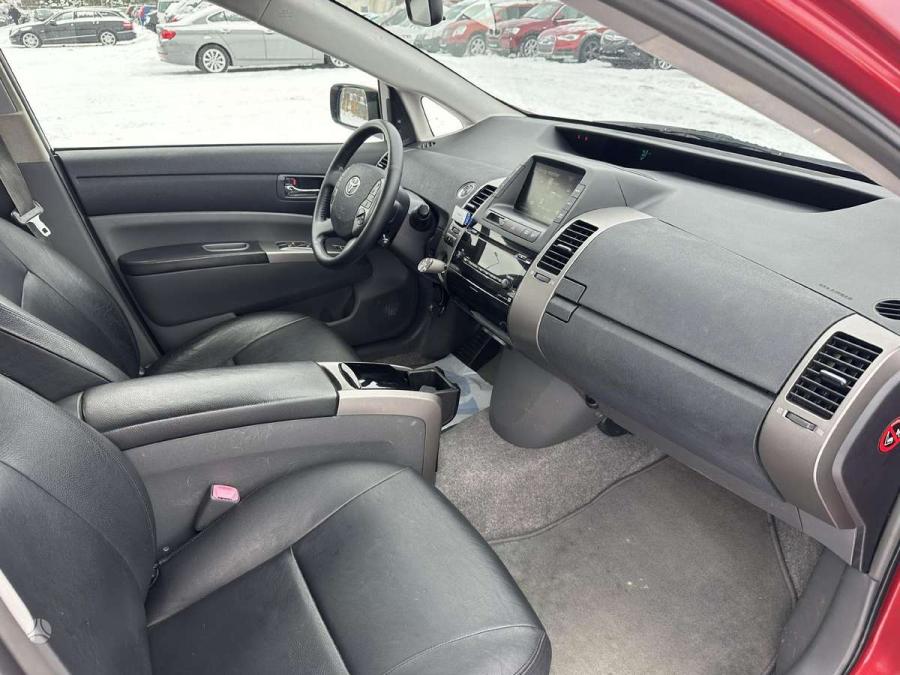 Sarkans Toyota Prius 2006 Alīta, ar dzinēja tilpumu 1.50 L un nobraukumu 279 tūkst. km par 4250 €, foto 20 vietnē AUTOMOTO.COM.LV