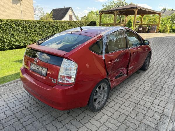 Sarkans Toyota Prius 2007 Kauņa, ar dzinēja tilpumu 1.50 L un nobraukumu 358 tūkst. km par 1400 €, foto 5 vietnē AUTOMOTO.COM.LV