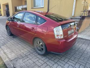 Красный Тойота Приус 2007 в Каунас, объемом двигателя 1.50 л и пробегом 358 тыс. км за 1400 €, фото 7 на AUTOMOTO.COM.LV
