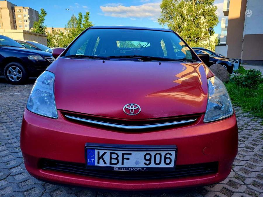 Sarkans Toyota Prius 2007 Viļņa, ar dzinēja tilpumu 1.50 L un nobraukumu 450 tūkst. km par 3250 €, foto 7 vietnē AUTOMOTO.COM.LV