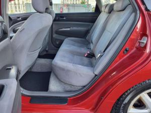 Sarkans Toyota Prius 2007 Viļņa, ar dzinēja tilpumu 1.50 L un nobraukumu 450 tūkst. km par 3250 €, foto 14 vietnē AUTOMOTO.COM.LV