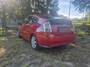 Red Toyota Prius 2008 in Vilnius, with an engine capacity of 1.50 L and mileage of 338 thousand km for 4200 €, photo 6 on AUTOMOTO.COM.LV