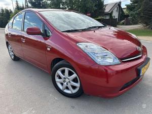 Red Toyota Prius 2008 in Kaunas, with an engine capacity of 1.50 L and mileage of 295 thousand km for 5400 €, photo 14 on AUTOMOTO.COM.LV