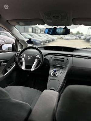 Красный Тойота Приус 2010 в Каунас, объемом двигателя 1.80 л и пробегом 254 тыс. км за 6350 €, фото 24 на AUTOMOTO.COM.LV