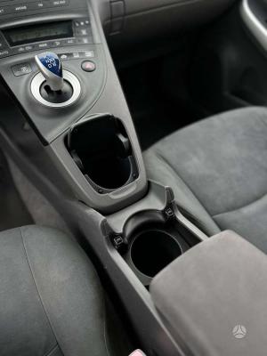 Красный Тойота Приус 2010 в Каунас, объемом двигателя 1.80 л и пробегом 254 тыс. км за 6350 €, фото 32 на AUTOMOTO.COM.LV