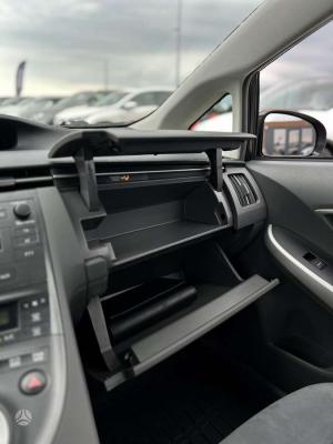 Красный Тойота Приус 2010 в Каунас, объемом двигателя 1.80 л и пробегом 254 тыс. км за 6350 €, фото 41 на AUTOMOTO.COM.LV
