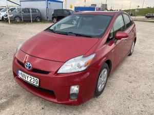 Red Toyota Prius 2010 in Vilnius, with an engine capacity of 1.80 L and mileage of 201 thousand km for 6800 €, photo  on AUTOMOTO.COM.LV