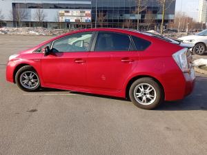 Red Toyota Prius 2011 in Klaipeda, with an engine capacity of 1.80 L and mileage of 411 thousand km for 3850 €, photo 4 on AUTOMOTO.COM.LV