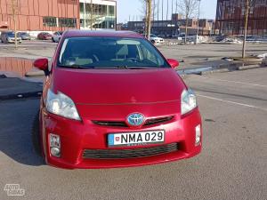Red Toyota Prius 2011 in Klaipeda, with an engine capacity of 1.80 L and mileage of 411 thousand km for 3850 €, photo 9 on AUTOMOTO.COM.LV