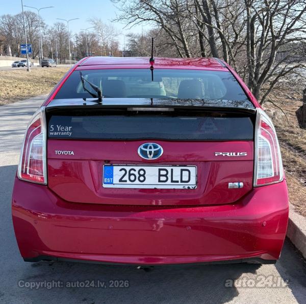Sarkans Toyota Prius 2012 Tallina, ar dzinēja tilpumu 1.80 L un nobraukumu 0 tūkst. km par 8900 €, foto 6 vietnē AUTOMOTO.COM.LV