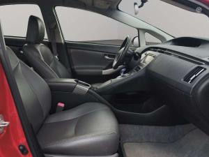 Sarkans Toyota Prius 2012 Klaipėda, ar dzinēja tilpumu 1.80 L un nobraukumu 297 tūkst. km par 7999 €, foto 9 vietnē AUTOMOTO.COM.LV
