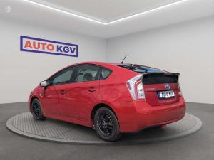 Red Toyota Prius 2012 in Klaipeda, with an engine capacity of 1.80 L and mileage of 297 thousand km for 7999 €, photo 4 on AUTOMOTO.COM.LV
