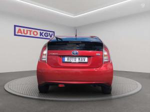 Red Toyota Prius 2012 in Klaipeda, with an engine capacity of 1.80 L and mileage of 297 thousand km for 7999 €, photo 5 on AUTOMOTO.COM.LV