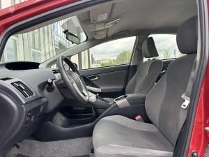Red Toyota Prius 2013 in Vilnius, with an engine capacity of 1.80 L and mileage of 339 thousand km for 5100 €, photo 9 on AUTOMOTO.COM.LV