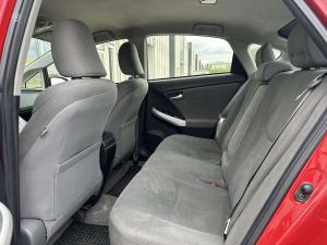 Red Toyota Prius 2013 in Vilnius, with an engine capacity of 1.80 L and mileage of 339 thousand km for 5100 €, photo 10 on AUTOMOTO.COM.LV