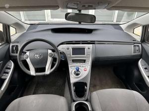 Red Toyota Prius 2013 in Vilnius, with an engine capacity of 1.80 L and mileage of 339 thousand km for 5100 €, photo 14 on AUTOMOTO.COM.LV