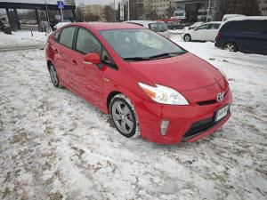 Red Toyota Prius 2015 in Vilnius, with an engine capacity of 1.80 L and mileage of 138 thousand km for 8200 €, photo 7 on AUTOMOTO.COM.LV