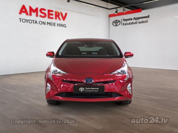 Красный Тойота Приус 2016 в Таллин, объемом двигателя 1.80 л и пробегом 182 тыс. км за 11990 €, фото 5 на AUTOMOTO.COM.LV
