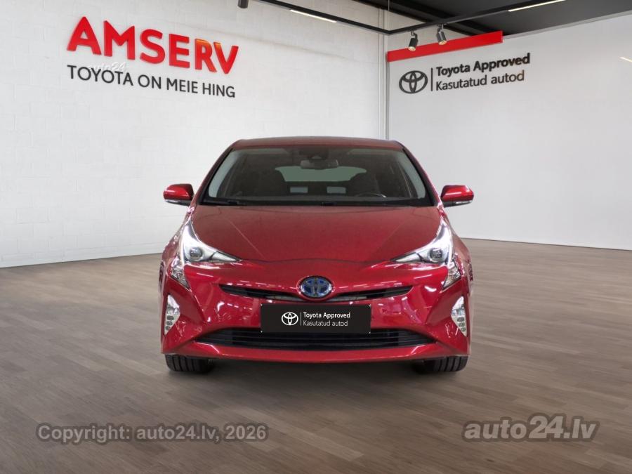 Красный Тойота Приус 2016 в Таллин, объемом двигателя 1.80 л и пробегом 182 тыс. км за 11990 €, фото 6 на AUTOMOTO.COM.LV