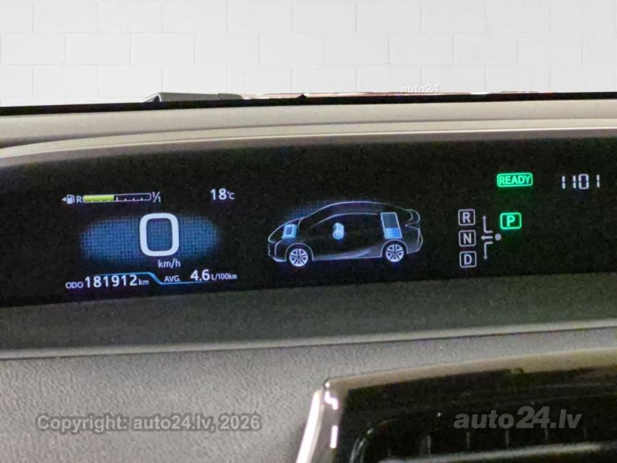 Красный Тойота Приус 2016 в Таллин, объемом двигателя 1.80 л и пробегом 182 тыс. км за 11990 €, фото 14 на AUTOMOTO.COM.LV