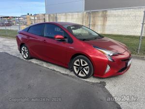 Sarkans Toyota Prius 2016 Tallina, ar dzinēja tilpumu 1.80 L un nobraukumu 184 tūkst. km par 11500 €, foto  vietnē AUTOMOTO.COM.LV