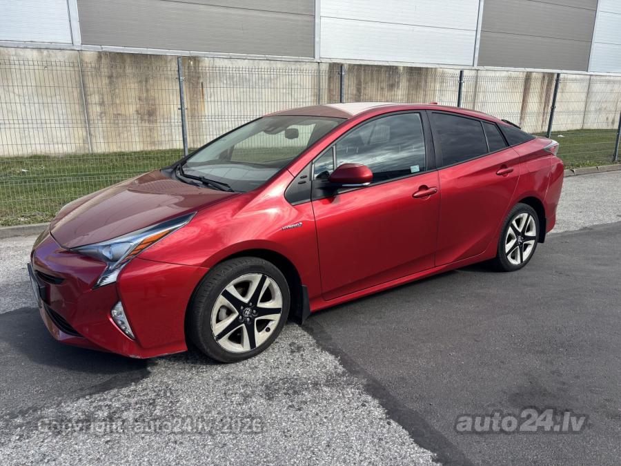 Sarkans Toyota Prius 2016 Tallina, ar dzinēja tilpumu 1.80 L un nobraukumu 184 tūkst. km par 11500 €, foto 5 vietnē AUTOMOTO.COM.LV