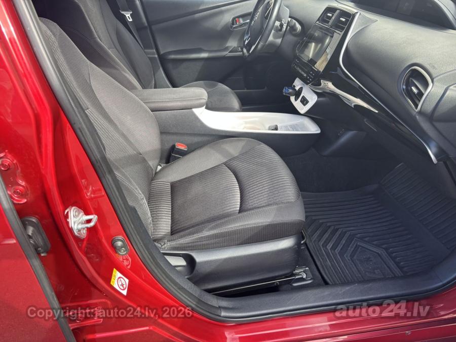 Sarkans Toyota Prius 2016 Tallina, ar dzinēja tilpumu 1.80 L un nobraukumu 184 tūkst. km par 11500 €, foto 7 vietnē AUTOMOTO.COM.LV