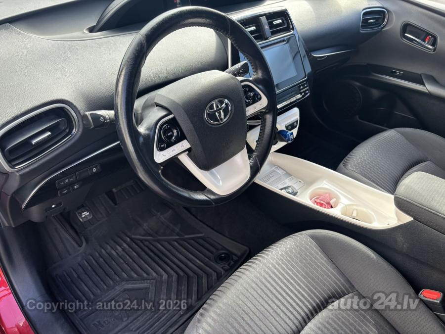 Sarkans Toyota Prius 2016 Tallina, ar dzinēja tilpumu 1.80 L un nobraukumu 184 tūkst. km par 11500 €, foto 9 vietnē AUTOMOTO.COM.LV