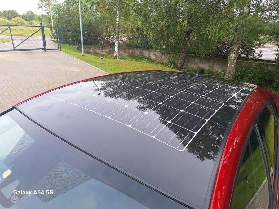 Red Toyota Prius 2018 in Kaunas, with an engine capacity of 1.80 L and mileage of 148 thousand km for 14850 €, photo 19 on AUTOMOTO.COM.LV