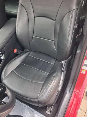 Red Toyota Prius 2019 in Raseiniai, with an engine capacity of 1.80 L and mileage of 185 thousand km for 14900 €, photo 25 on AUTOMOTO.COM.LV