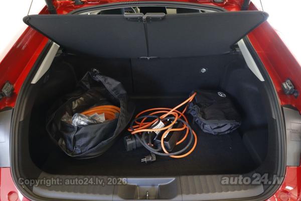 Sarkans Toyota Prius 2024 Tallina, ar dzinēja tilpumu 1.99 L un nobraukumu 17 tūkst. km par 37800 €, foto 10 vietnē AUTOMOTO.COM.LV