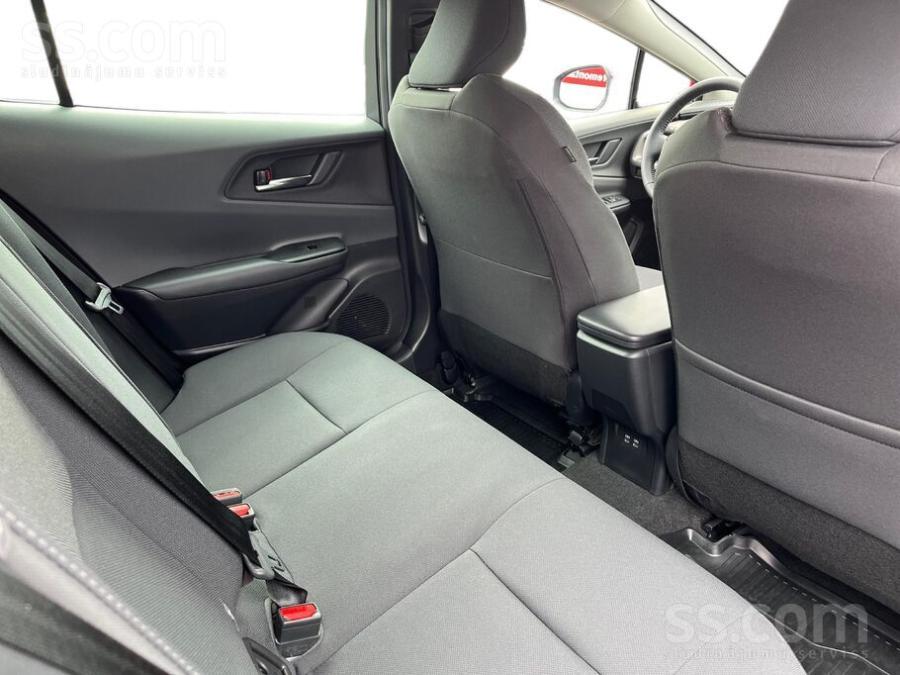 Sarkans Toyota Prius 2025 Rīga, ar dzinēja tilpumu 2.00 L un nobraukumu 14 tūkst. km par 36990 €, foto 8 vietnē AUTOMOTO.COM.LV