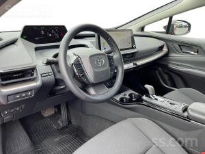 Sarkans Toyota Prius 2025 Rīga, ar dzinēja tilpumu 2.00 L un nobraukumu 14 tūkst. km par 36990 €, foto 12 vietnē AUTOMOTO.COM.LV