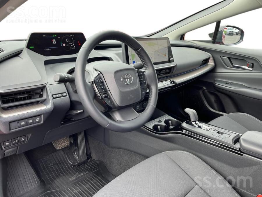 Sarkans Toyota Prius 2025 Rīga, ar dzinēja tilpumu 2.00 L un nobraukumu 14 tūkst. km par 36990 €, foto 12 vietnē AUTOMOTO.COM.LV