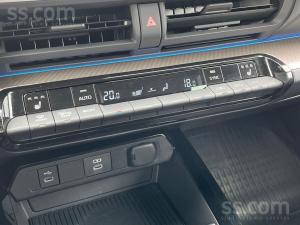 Sarkans Toyota Prius 2025 Rīga, ar dzinēja tilpumu 2.00 L un nobraukumu 14 tūkst. km par 36990 €, foto 16 vietnē AUTOMOTO.COM.LV