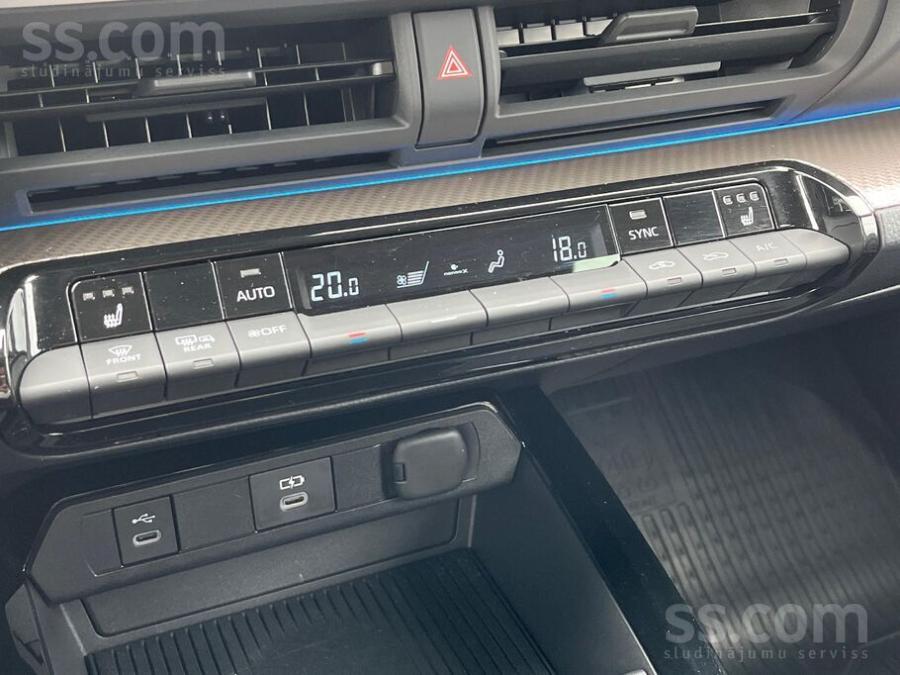 Sarkans Toyota Prius 2025 Rīga, ar dzinēja tilpumu 2.00 L un nobraukumu 14 tūkst. km par 36990 €, foto 16 vietnē AUTOMOTO.COM.LV